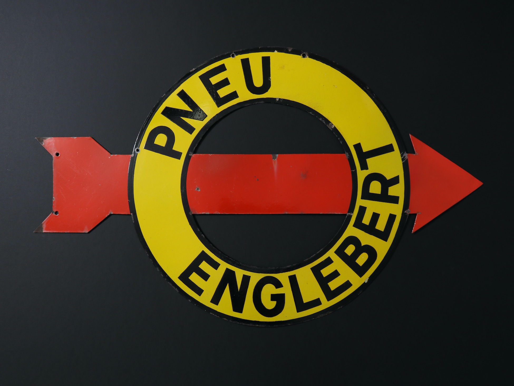 PNEU ENGLEBERT ENSEIGNE DIRECTIONNEL PLAQUES EMAILLEE ANONYME ANONYM